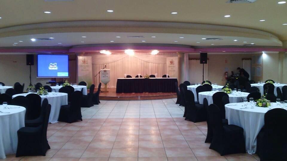 Gaston Courts — Little Bride Book Ltd.