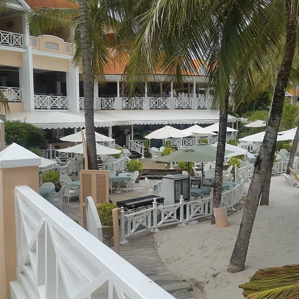 Coco Reef Resort and Spa — Little Bride Book Ltd.