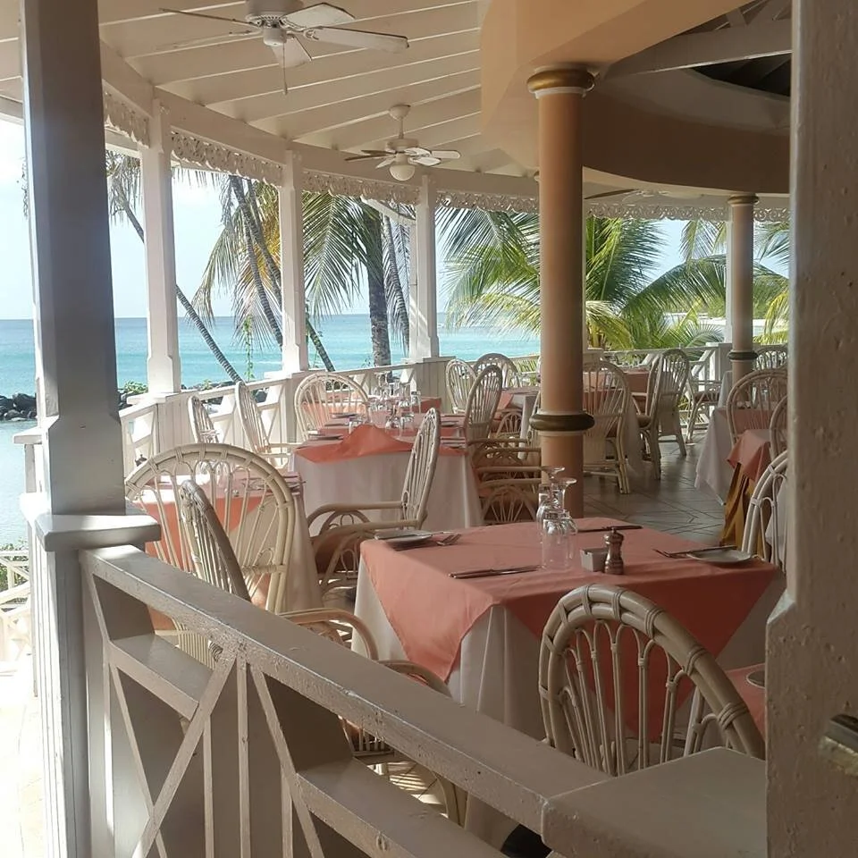 Coco Reef Resort and Spa — Little Bride Book Ltd.