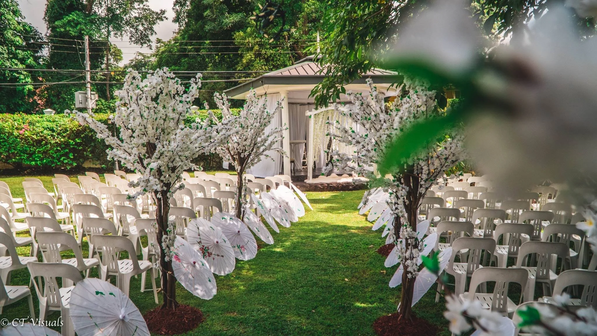 Hilstein Manor — Little Bride Book Ltd.