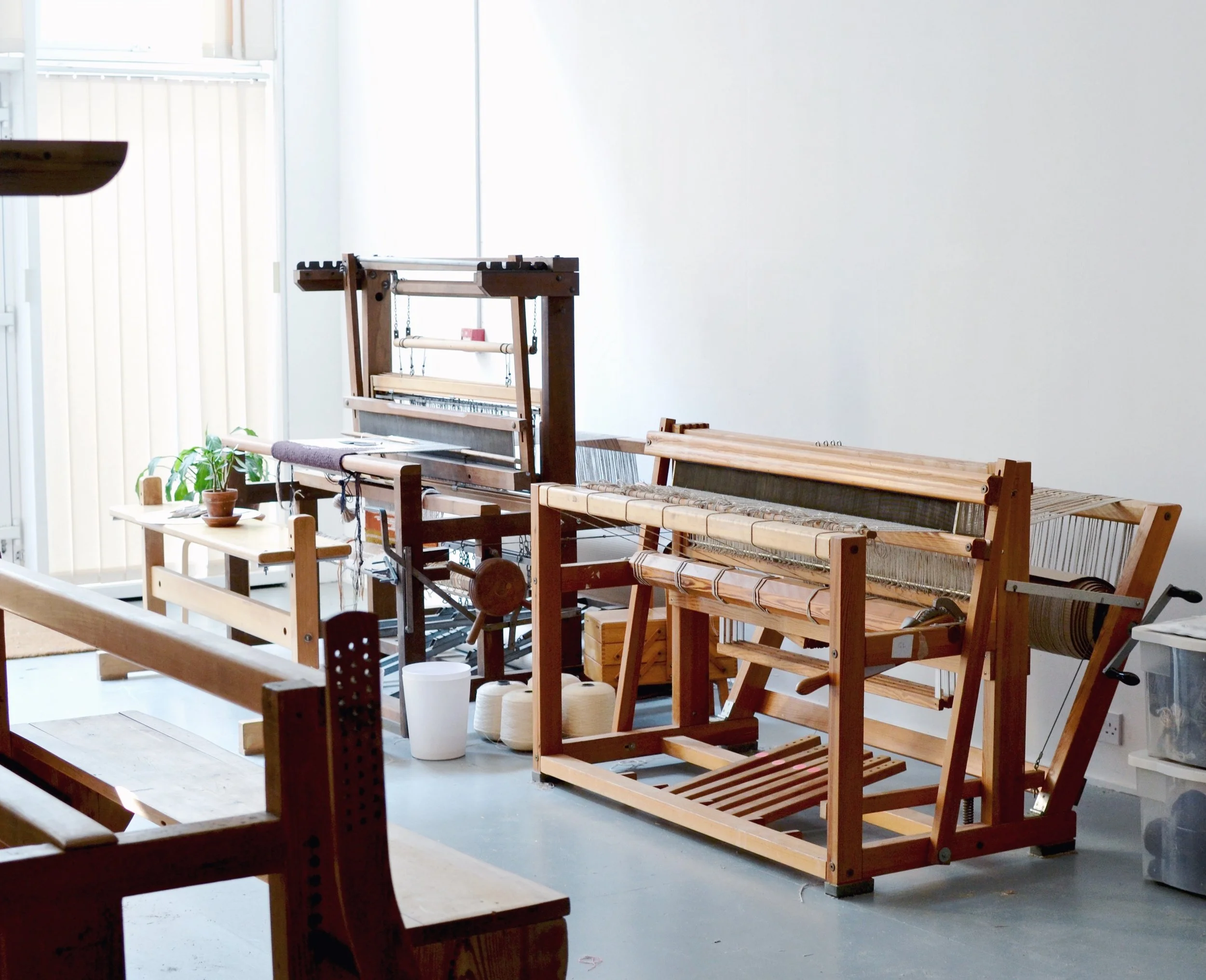 Your Guide To Buying A Second-Hand Floor Loom — Balfour & Co Weaving ...