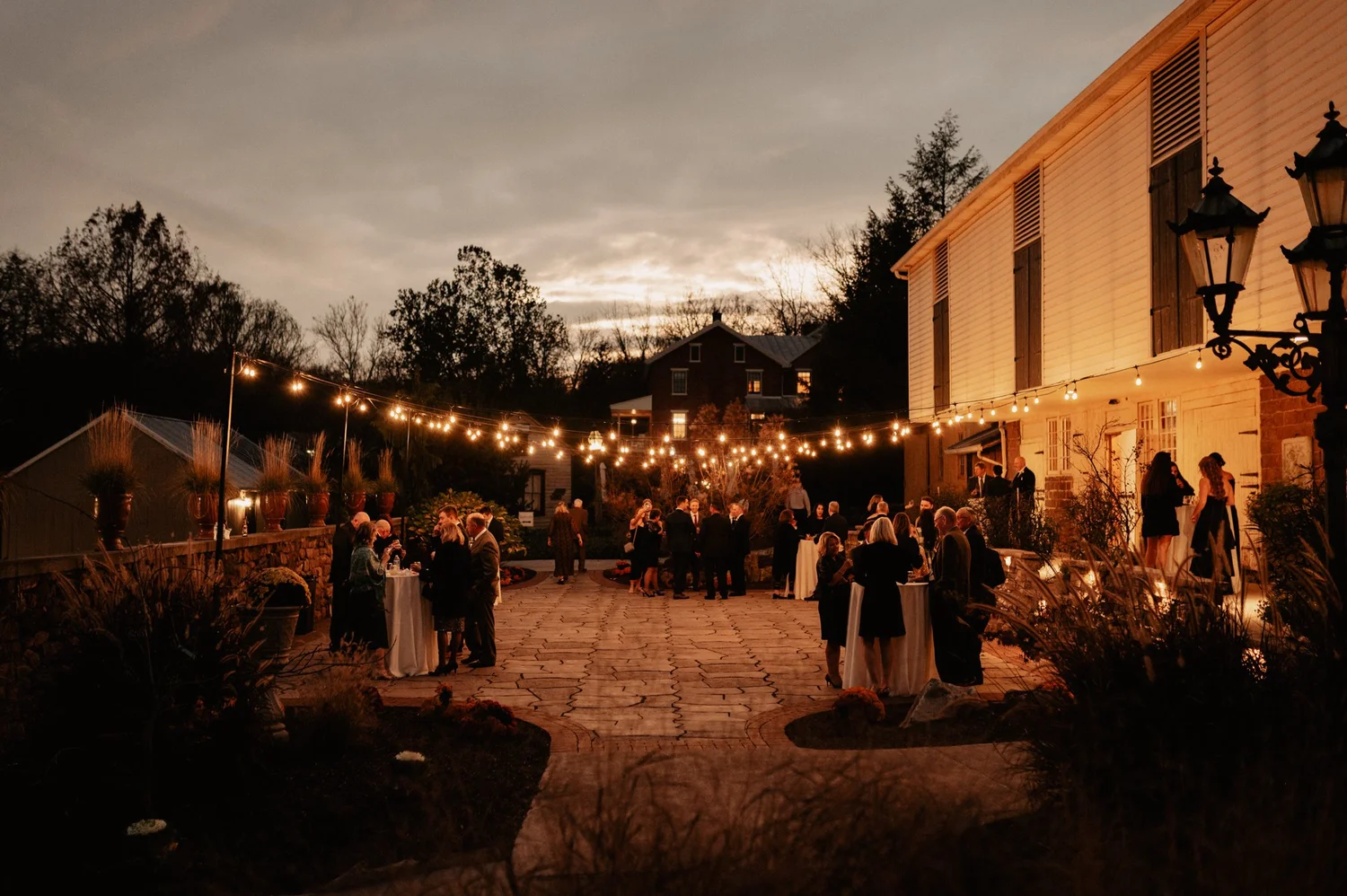 7 Non-traditional Wedding Venues For Your Intimate Wedding or Elopement ...