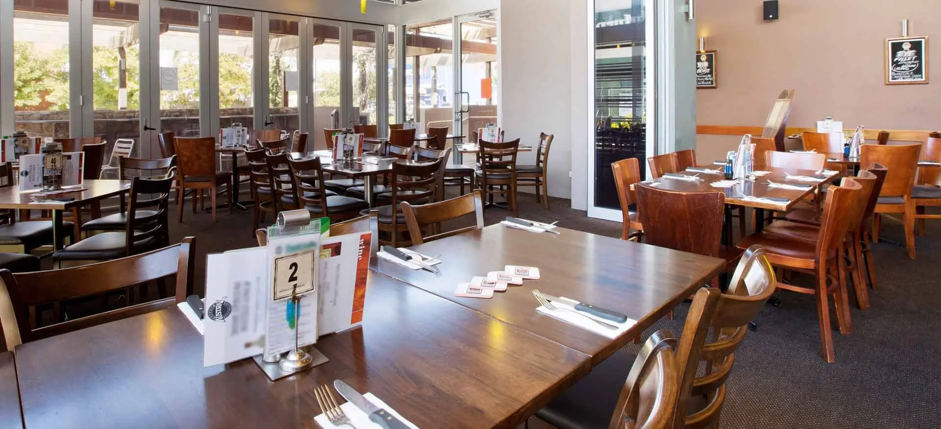 Dining — Austral Hotel, Mackay, QLD