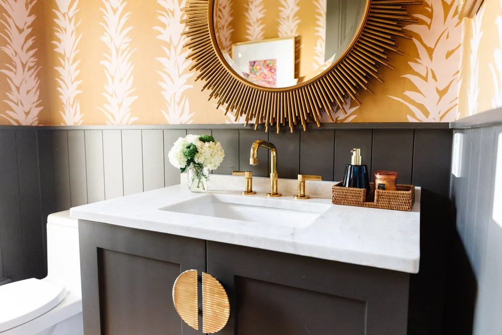 A Powder Bath Made to Stand Out — Furnish