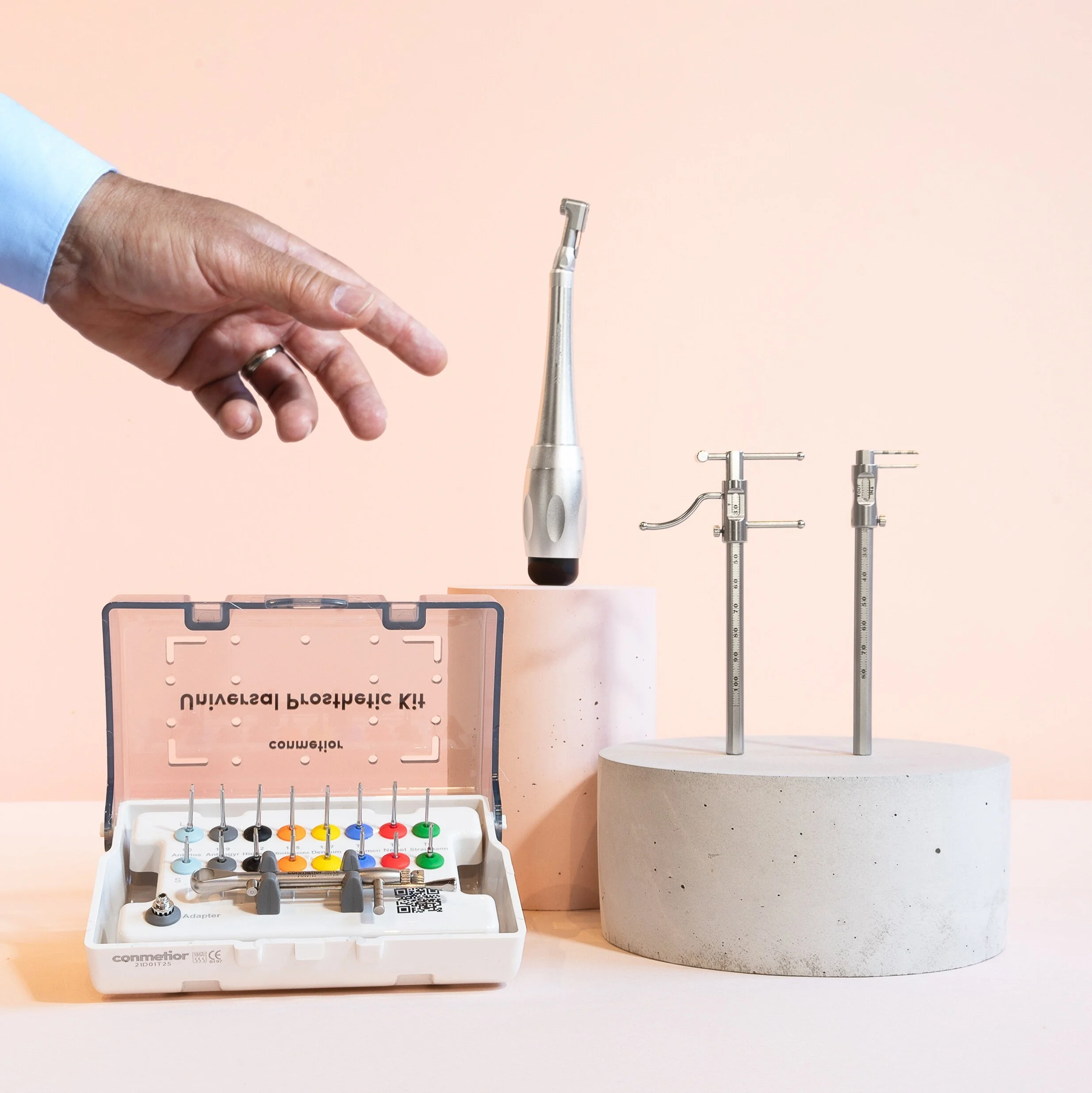 Conmetior | Dental Instruments