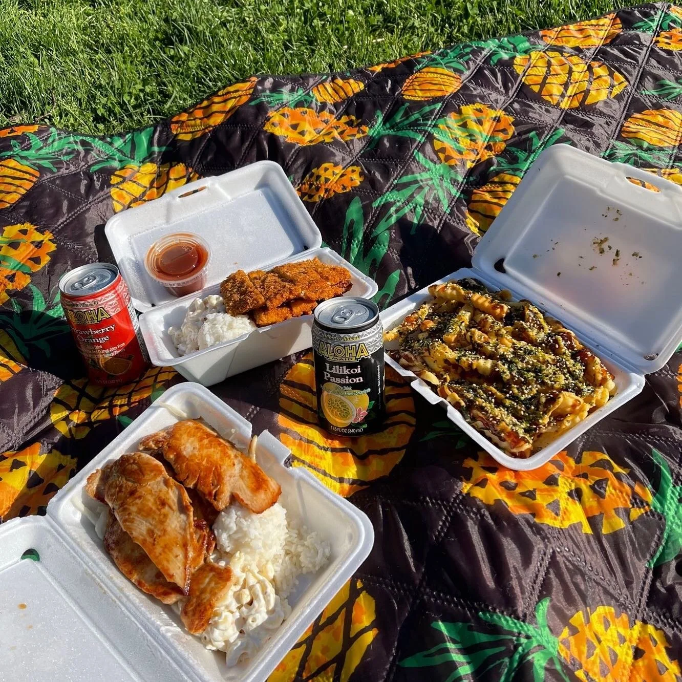 ALOHA EATS