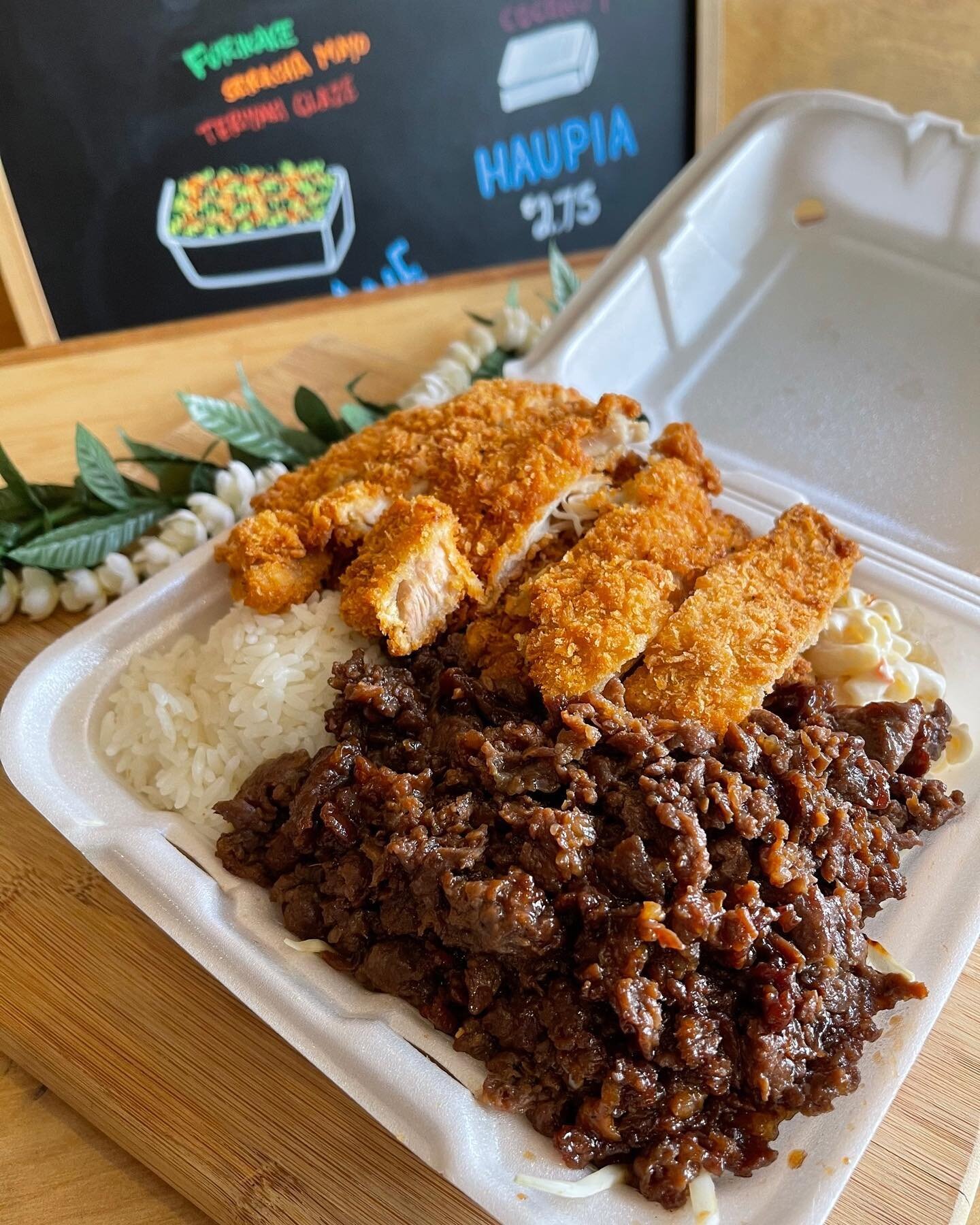 ALOHA EATS