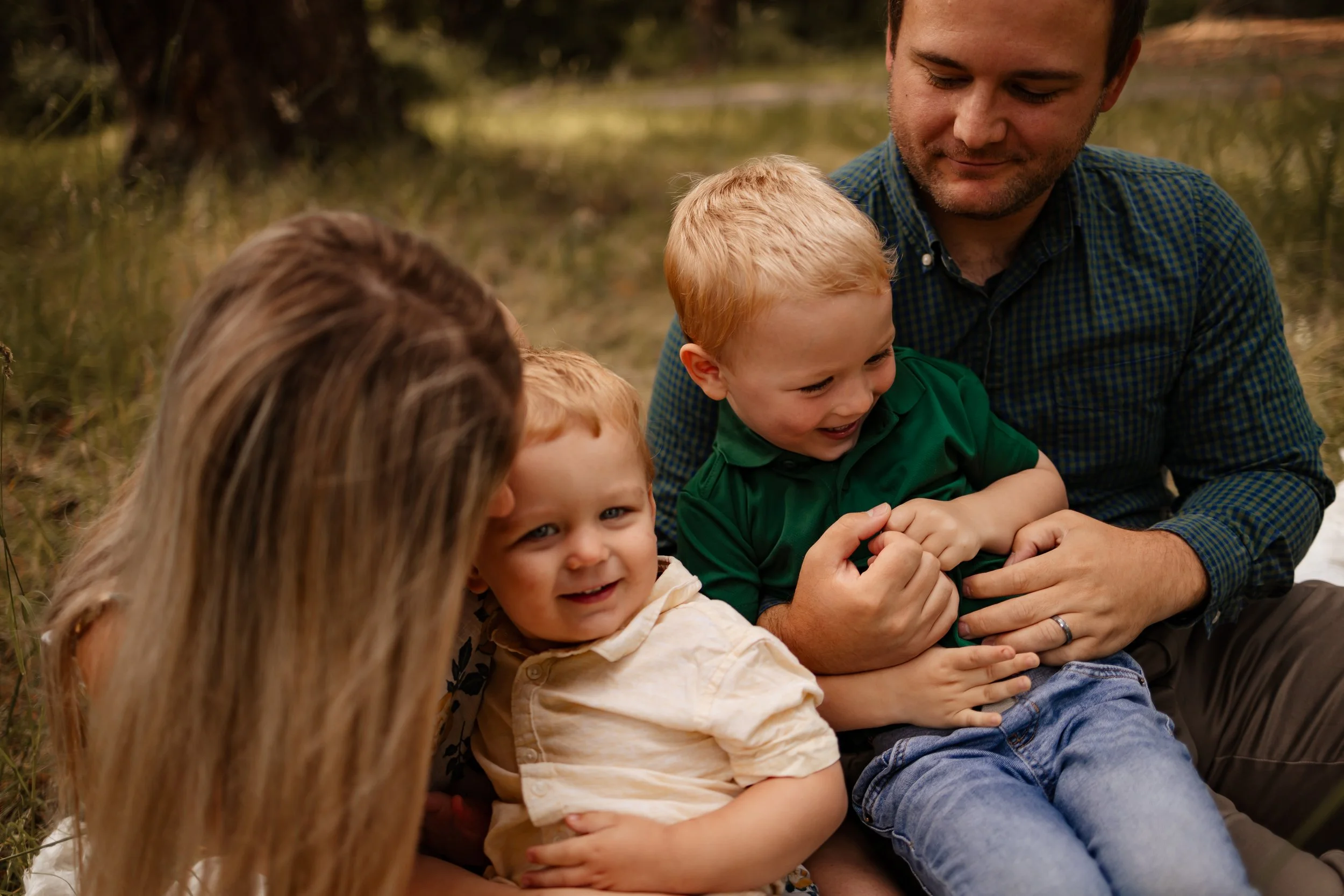 Fairhaven Park Family Photoshoot — Leesha Roberts Photography