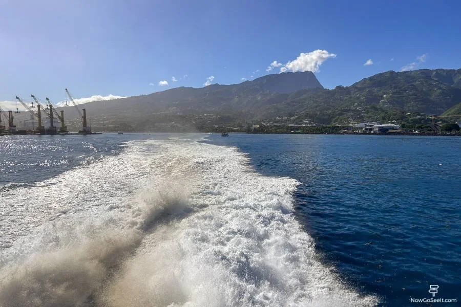 Tahiti Travel Visiting Moorea: Papeete to Moorea Ferry