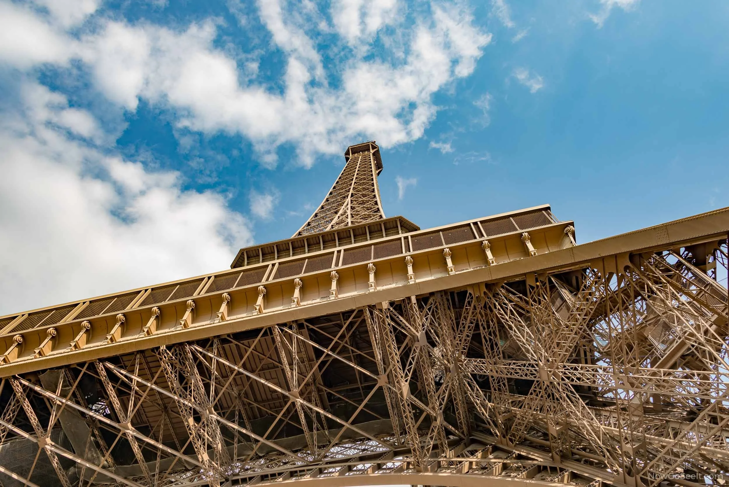 5 Best Places to Take Photos in Paris