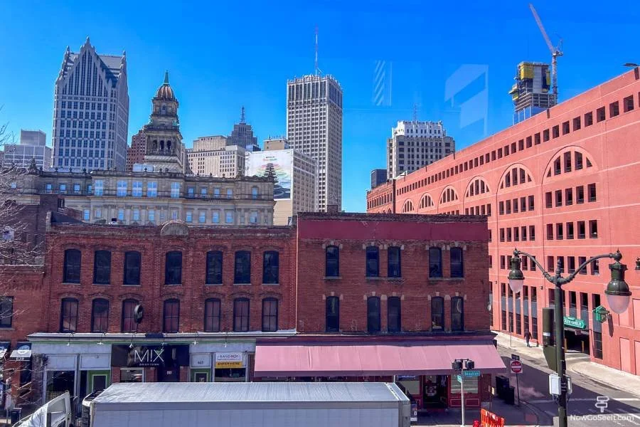 Detroit People Mover: How To See Downtown Detroit
