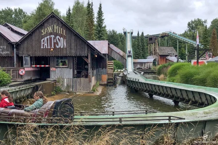 Walibi Holland: Netherlands Theme Park (Review and Tips)