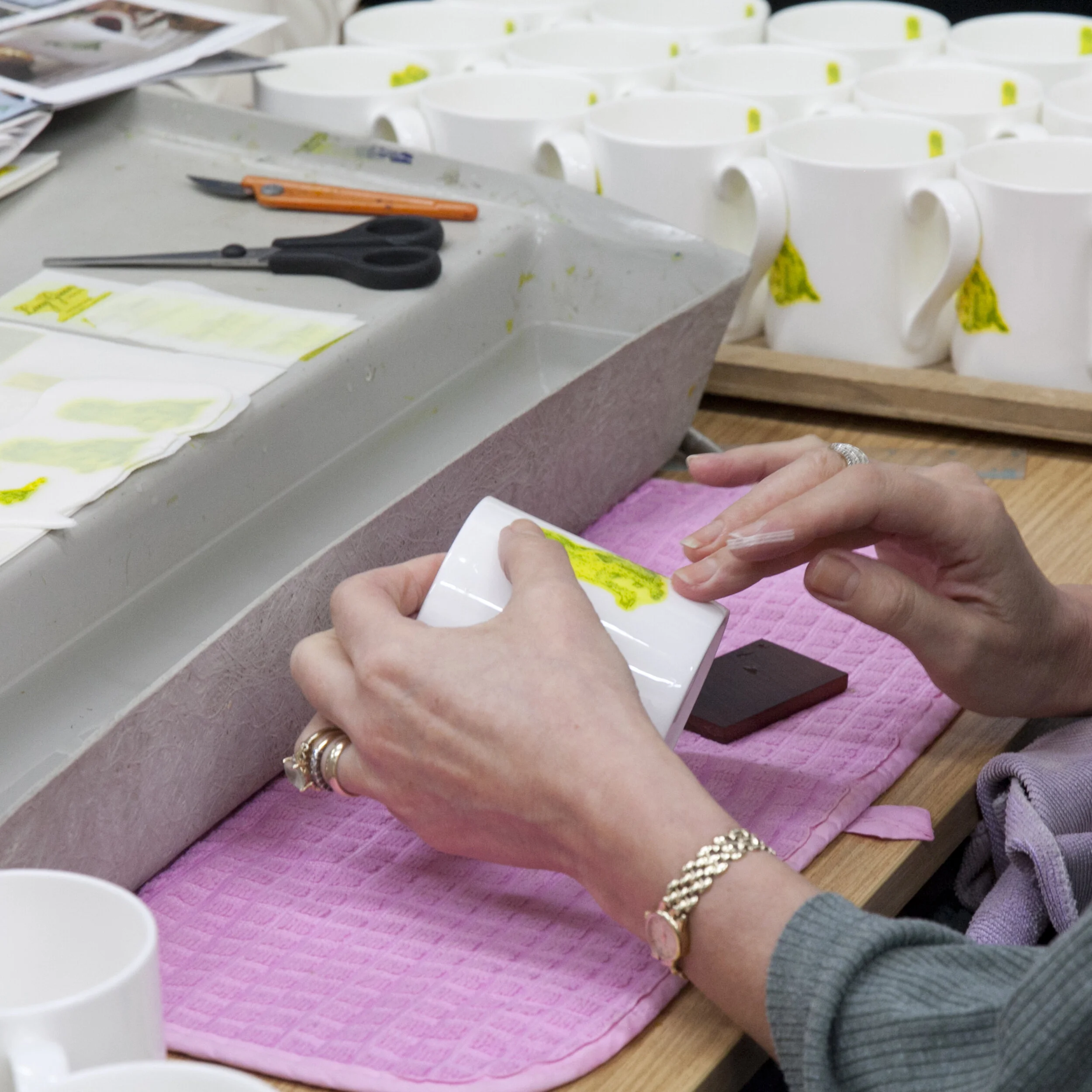 WHO DECORATED YOUR BONE CHINA? — JINNY NGUI DESIGN