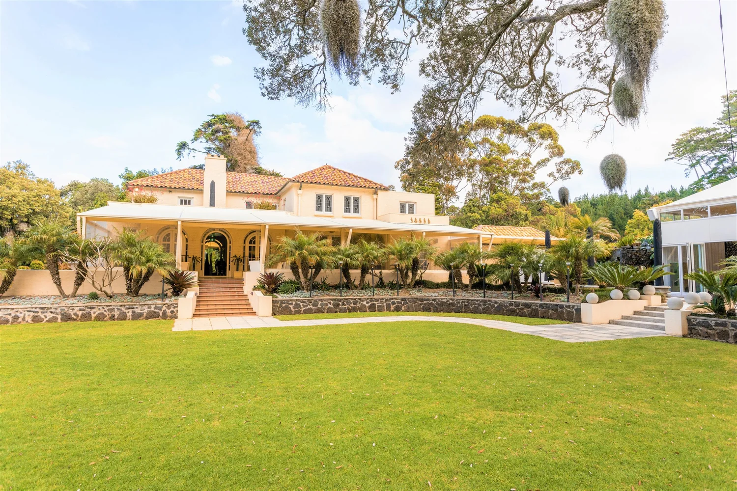 Venue — PUKETUTU ISLAND ESTATE - Weddings & Events