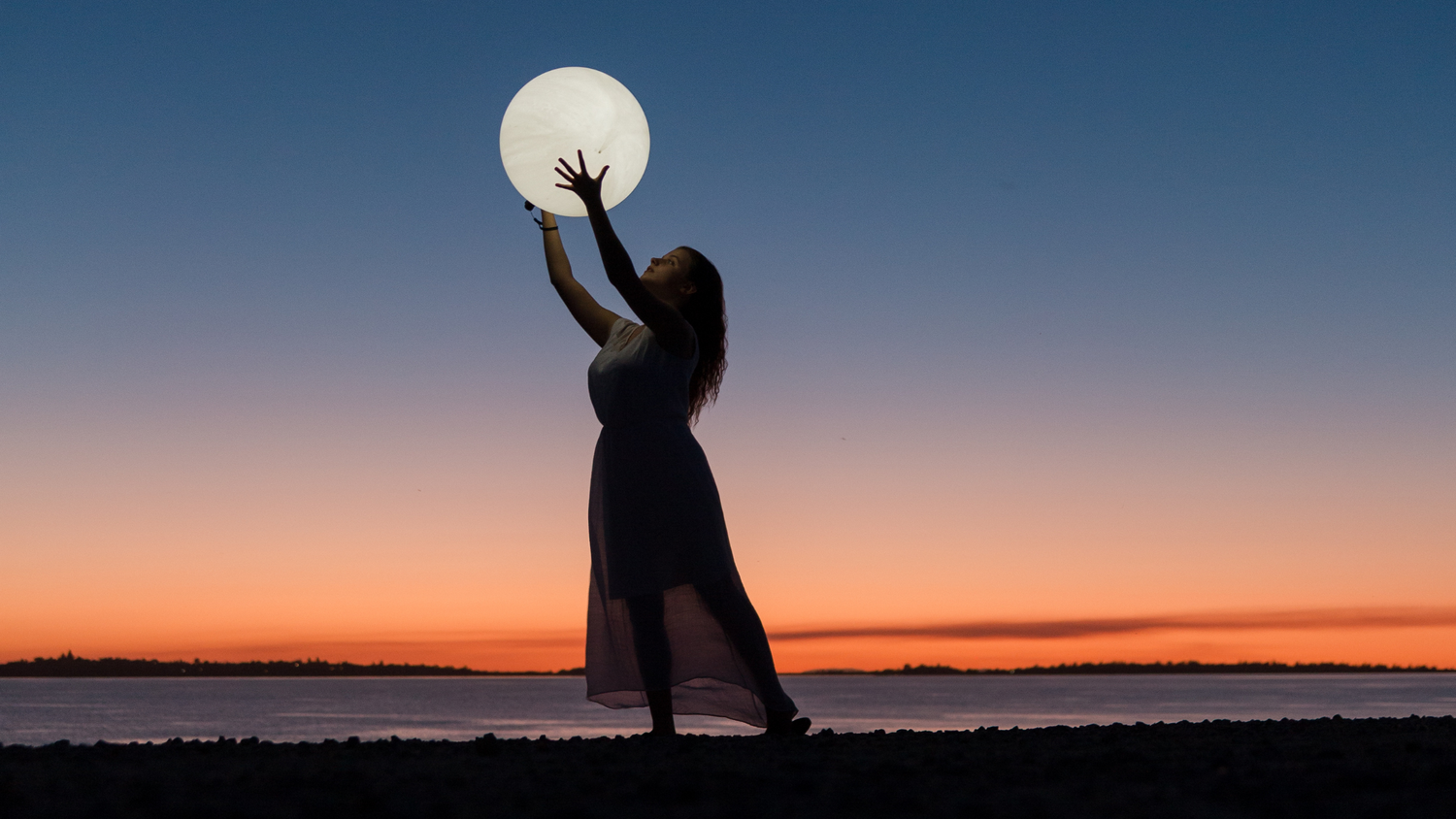 Why You Never Seem to Remember the Full Moon — Ada Pembroke