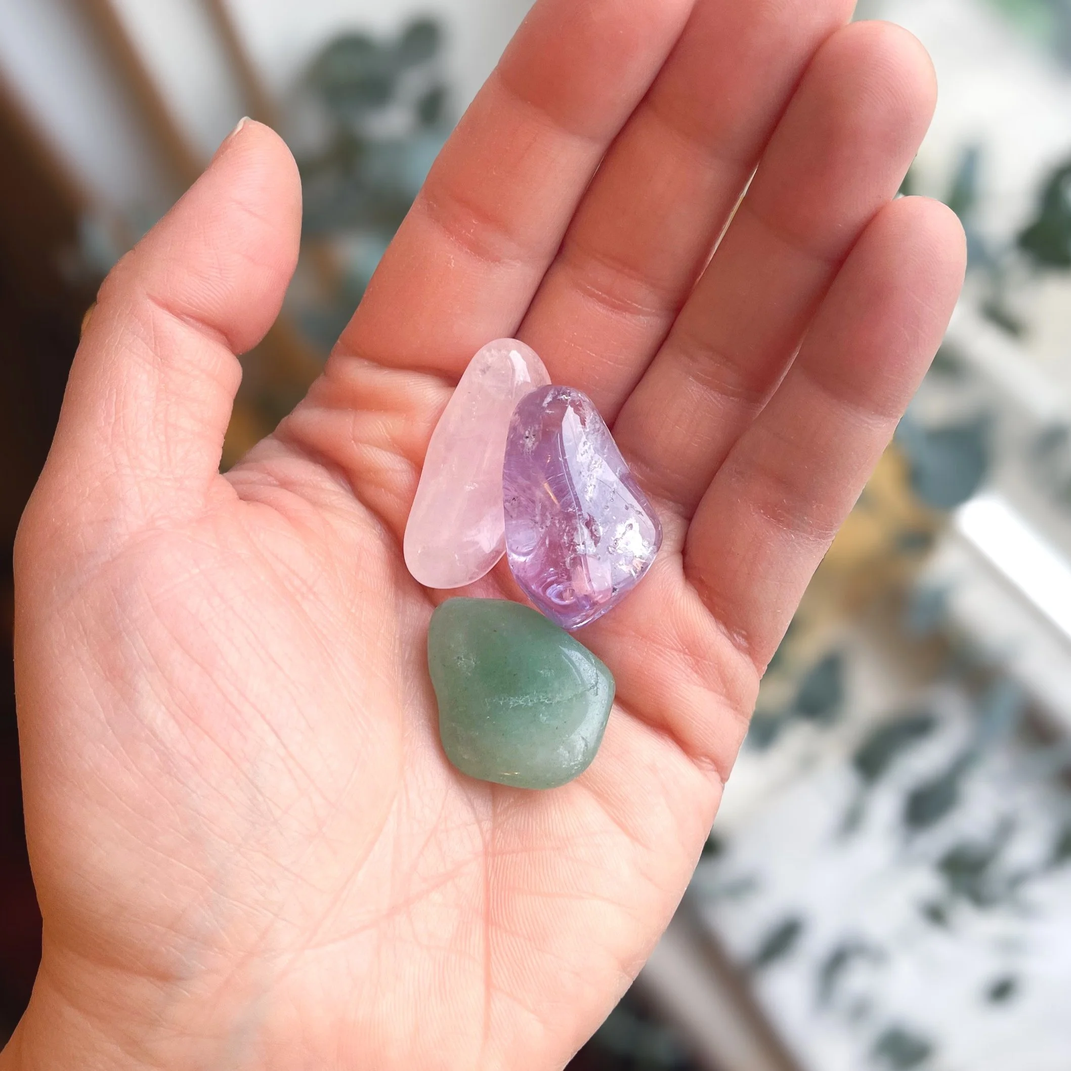 Why You Should Meditate With Crystals: Benefits, Best Stones, and How ...
