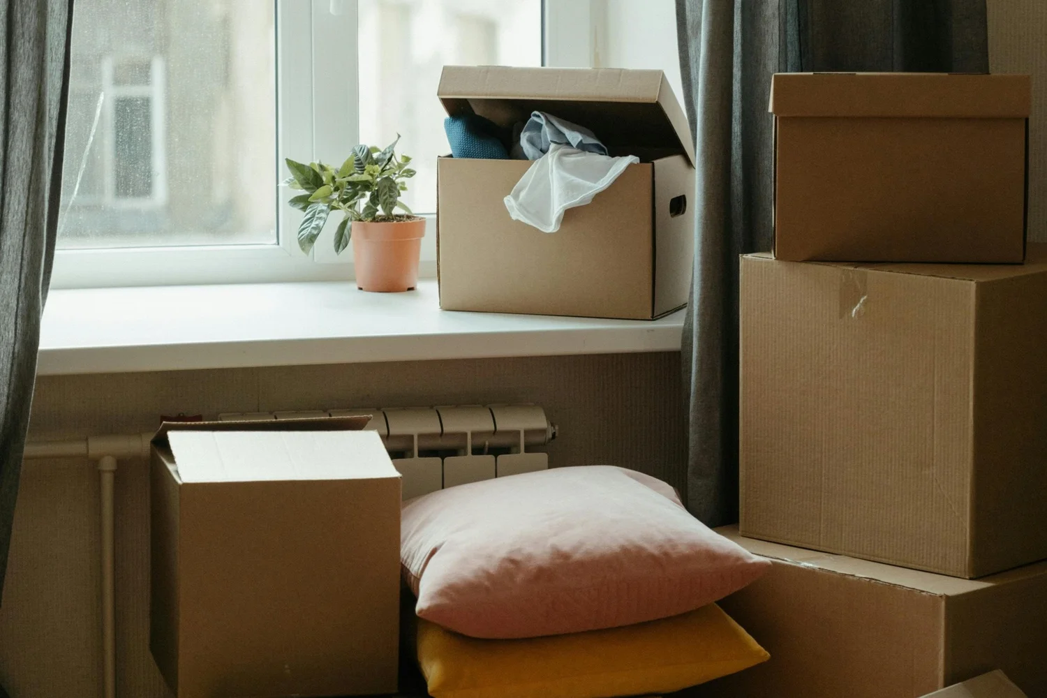 Moving Out and Moving On: Best Tips on Saying Goodbye to a Home — Ivy+Light