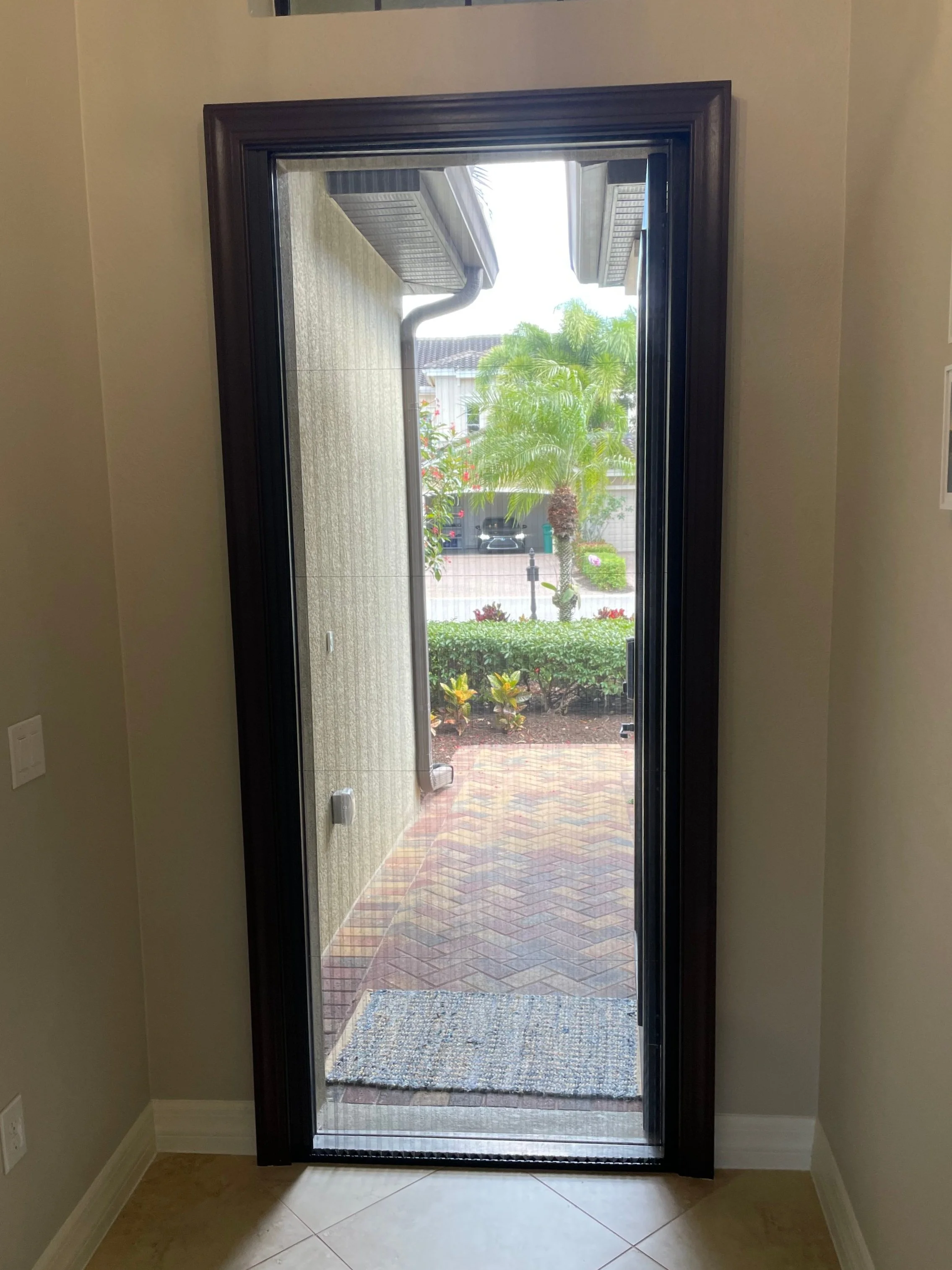 Protect Your Home or Business | Sun Screens of Florida