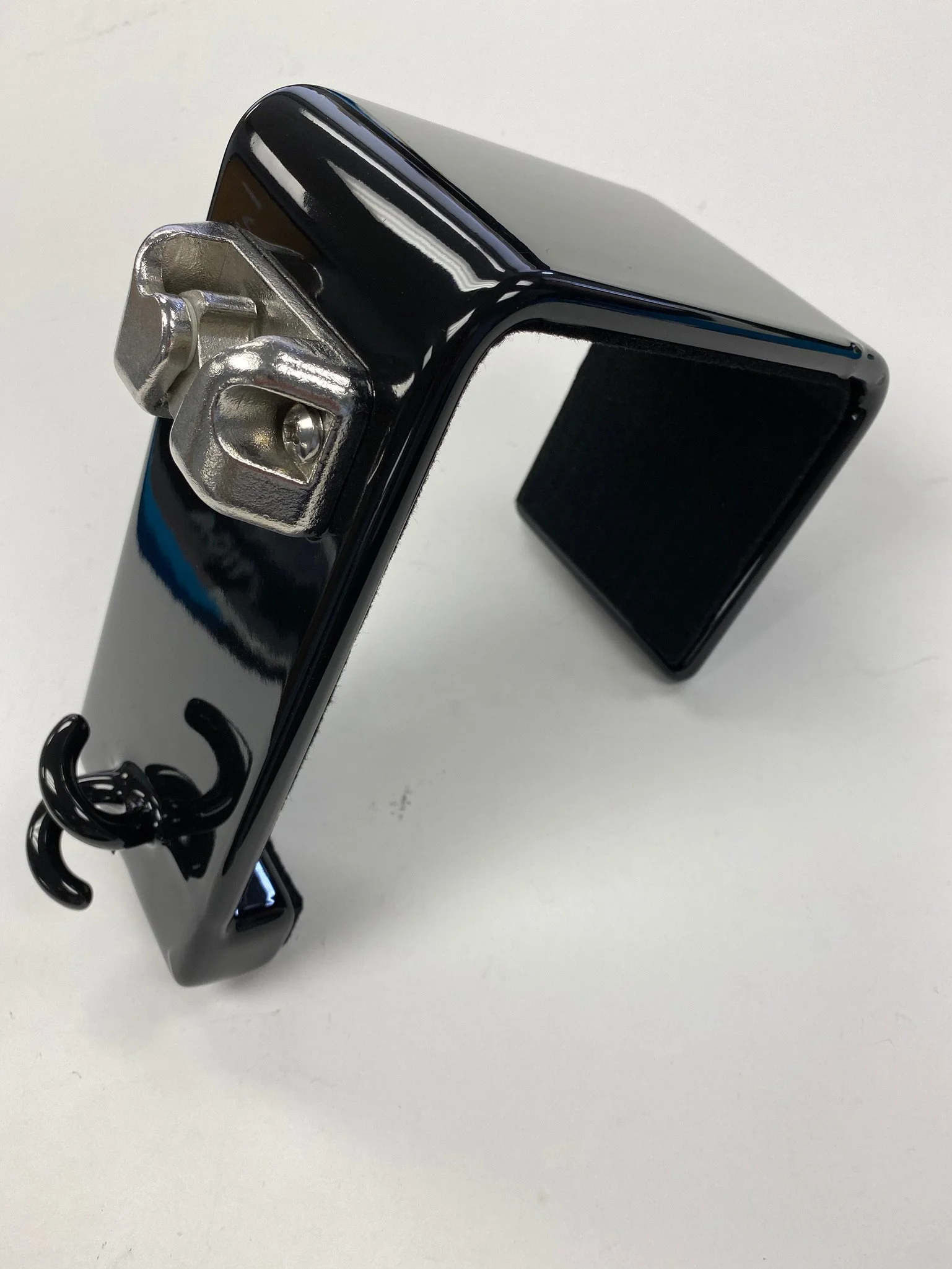 Custom Fender Hook Gallery — Yacht Innovations