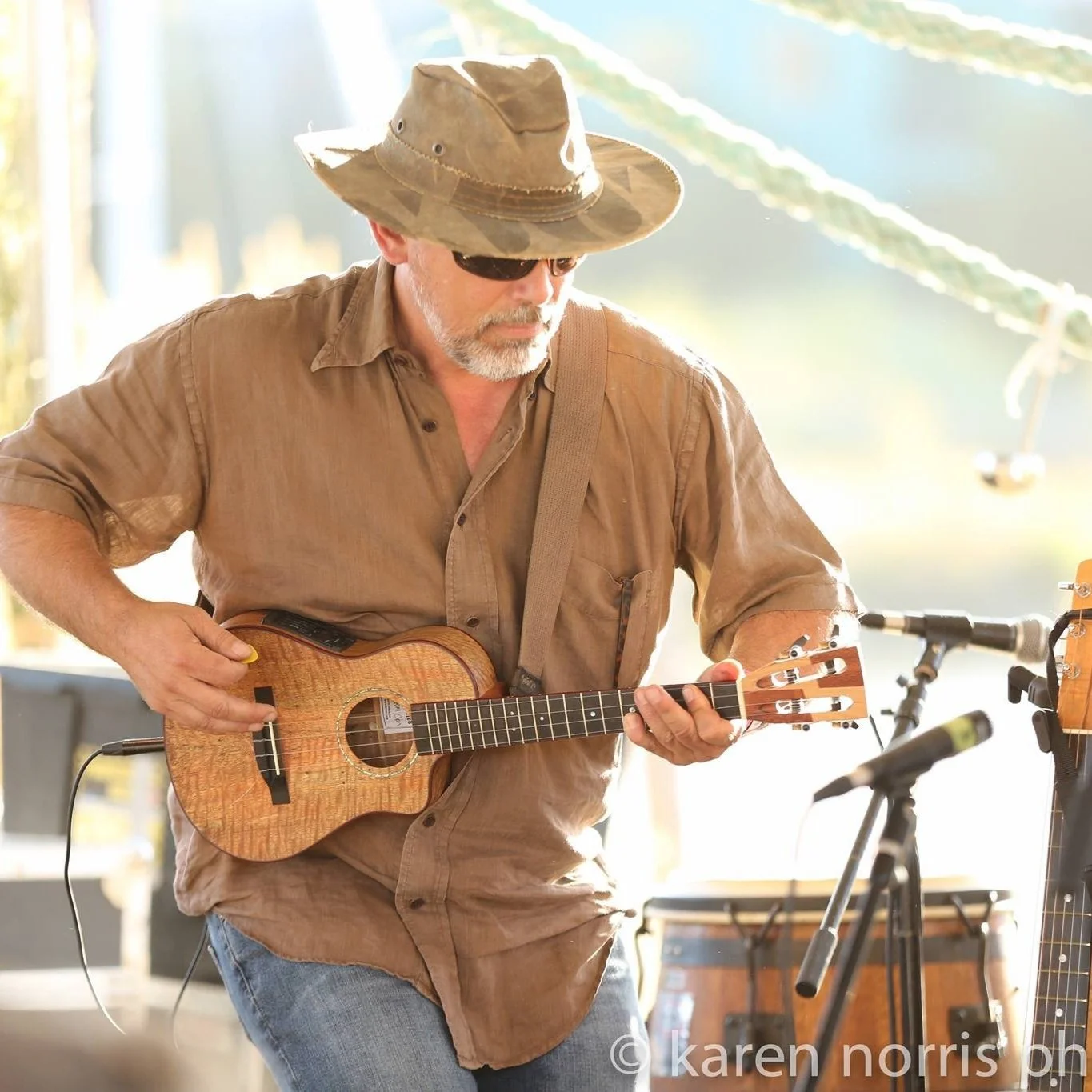 Dead to the Core: An acoustic celebration of the Grateful Dead ...