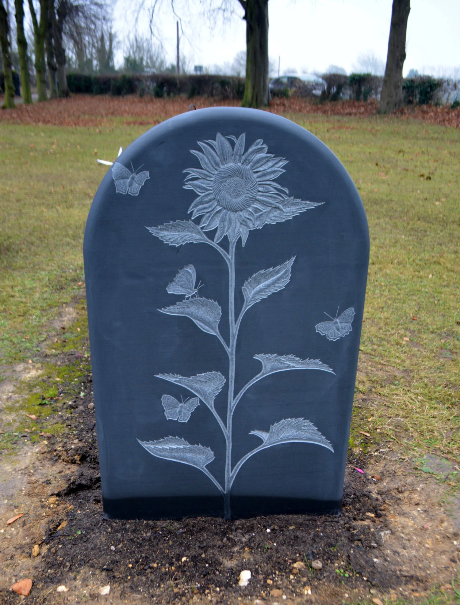 Botanical carving on headstones — Louise Tiplady