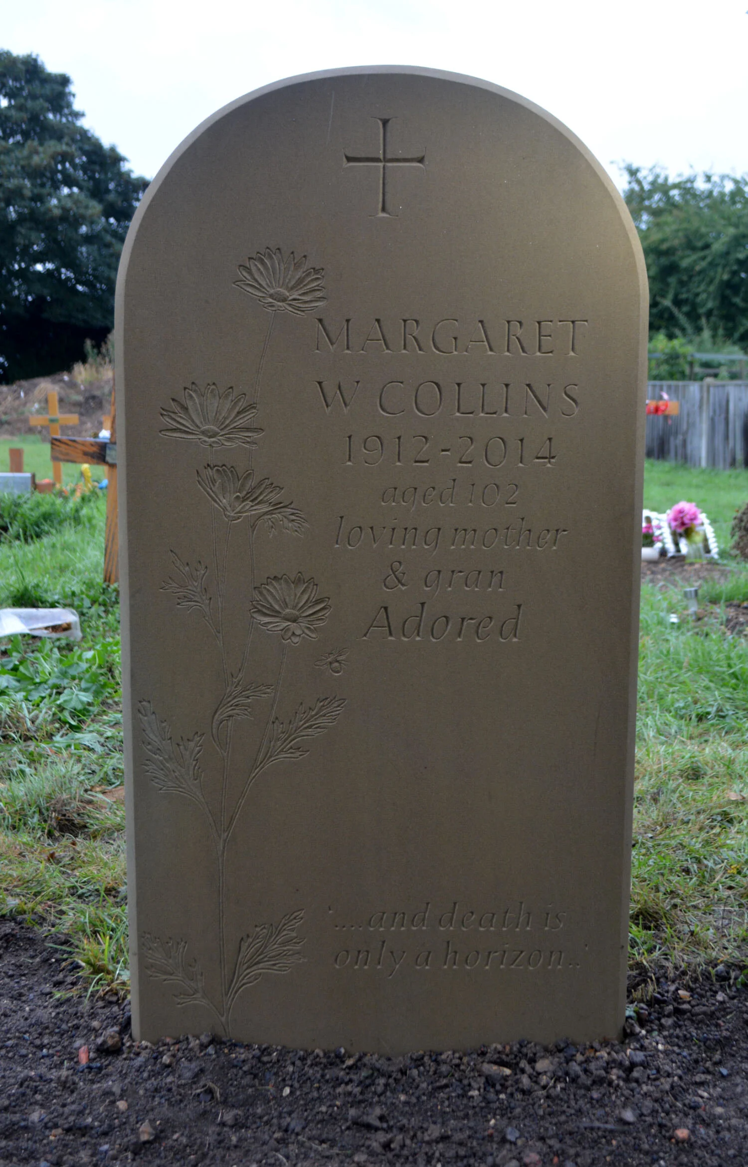 Botanical carving on headstones — Louise Tiplady