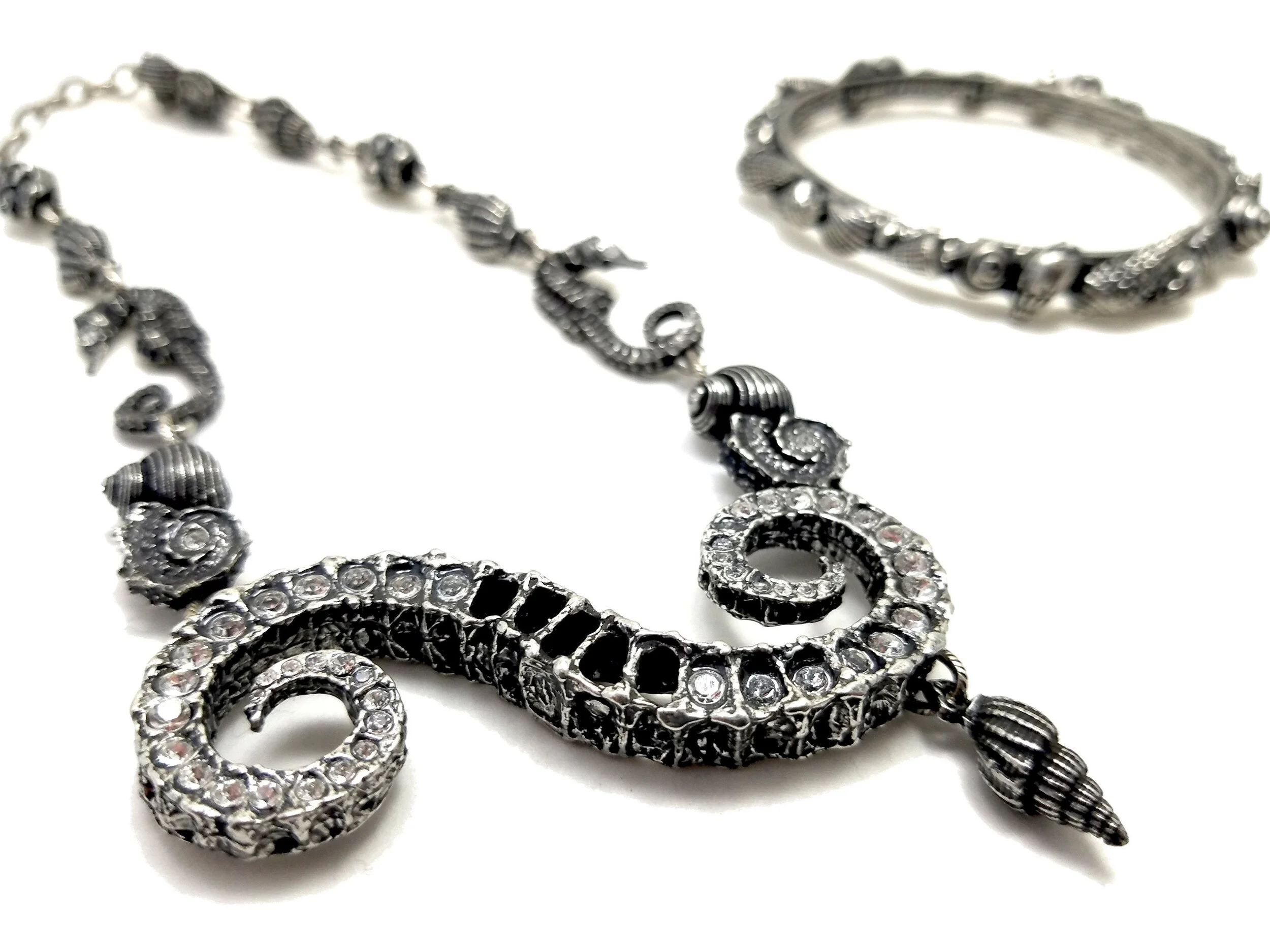 NYX Claw choker. Bird Claw Necklace | Martha Rotten