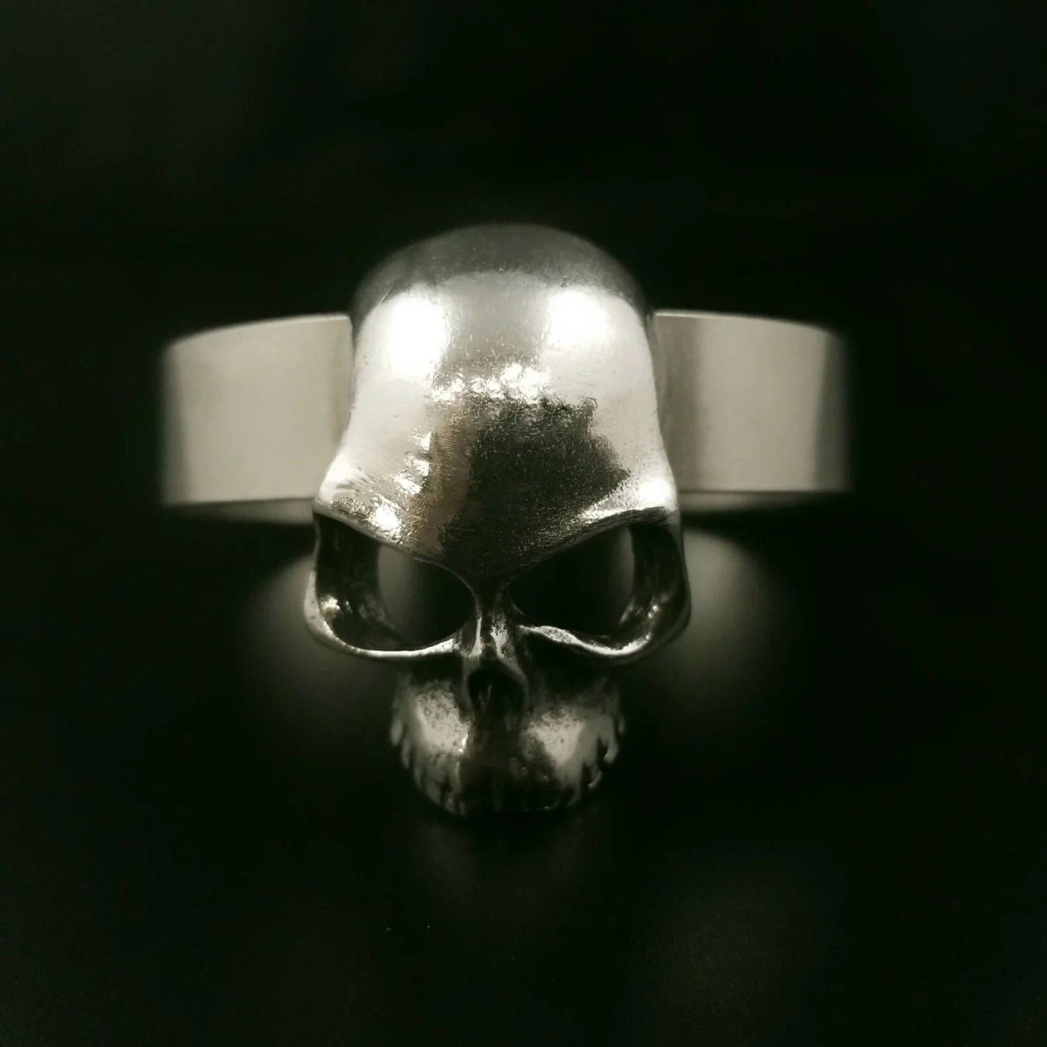 Bone Bangle (One) bracelet | Martha Rotten