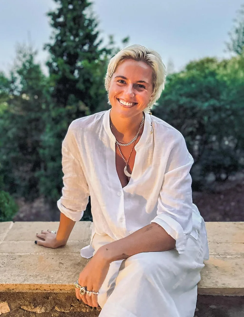Dr Angharad Vaughan - HCPC Registered Counselling Psychologist