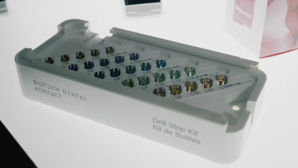 Stands 'flagship' pour Biotech Dental — Phygital | Immersive experiences