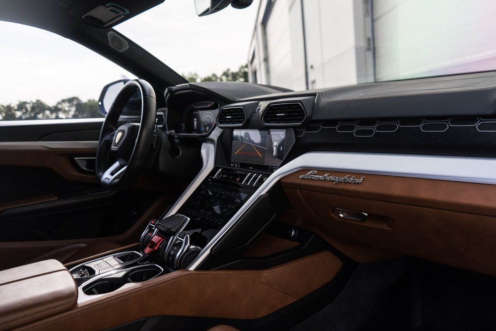 2019 Lamborghini Urus Gray / Tan | DS Members Collection®