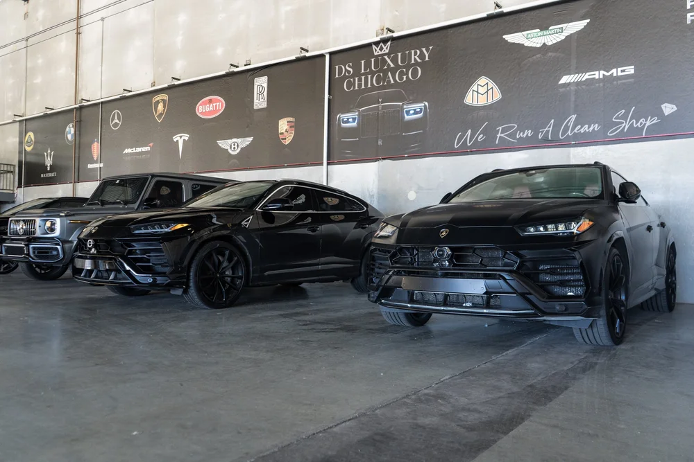 2019 Lamborghini Urus Matte Black / Maroon | DS Members Collection®