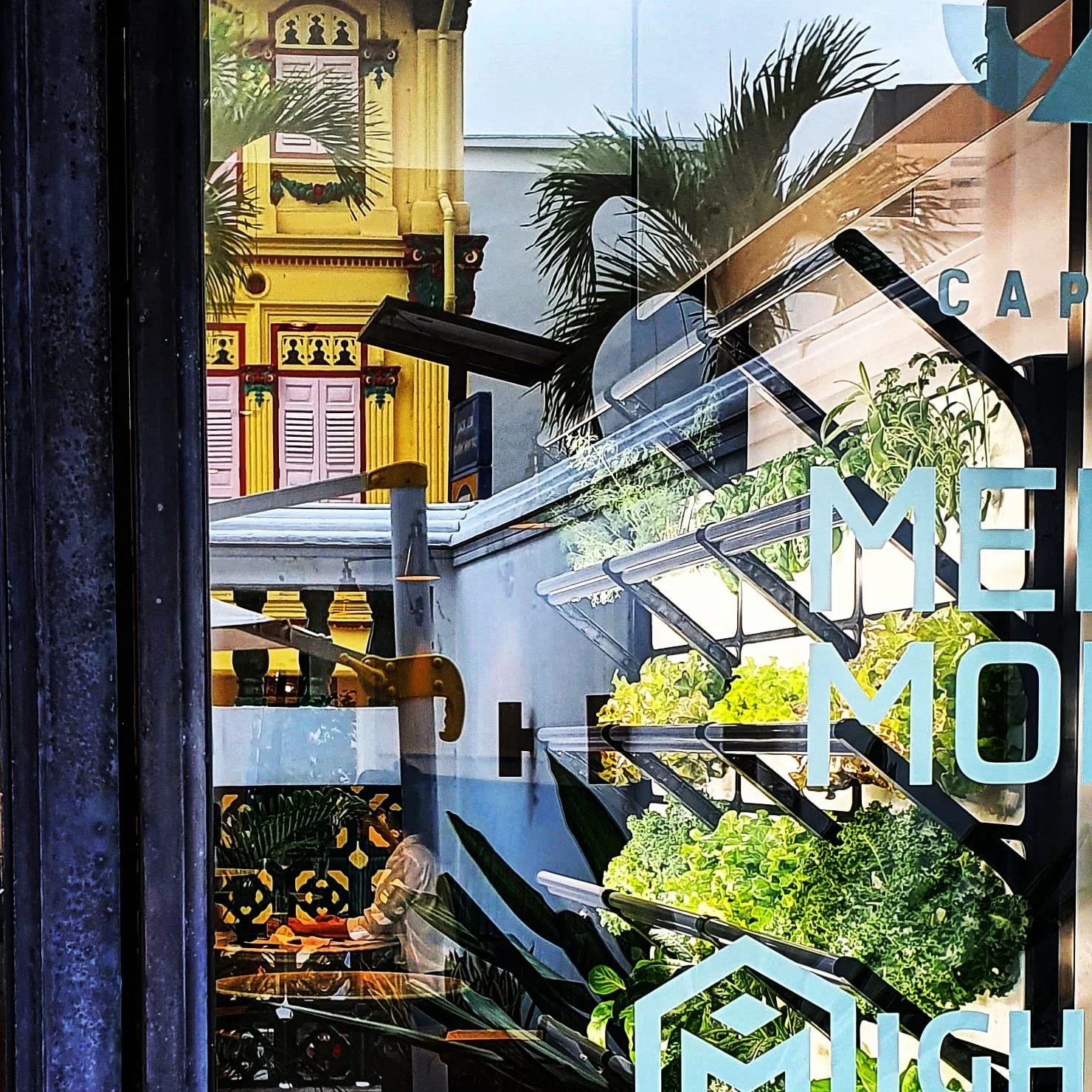 Indoor Growing Systems | Aeroponic Home Indoor Farming | Grobrix