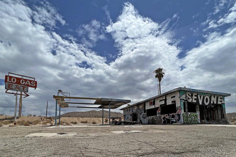 Halloran Springs - Eat Lo Gas - California — Abandoned Places, Gold ...