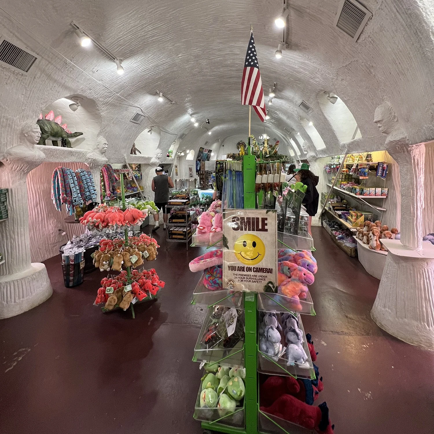 Cabazon - Dinosaurs! - California — Abandoned Places, Gold Rush & Route ...