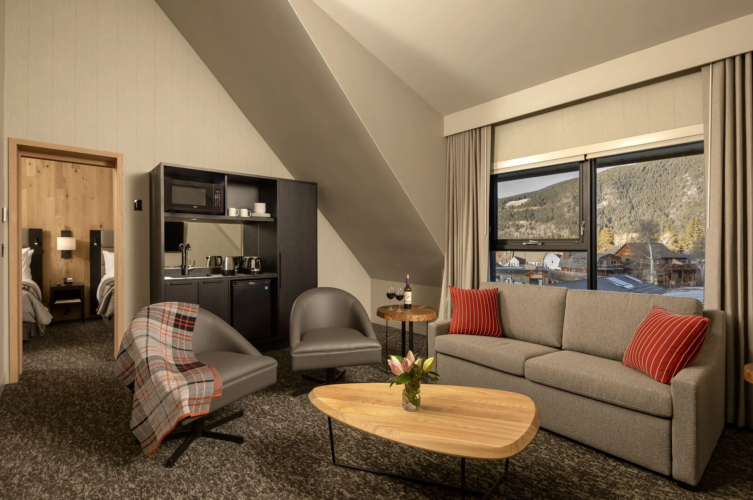 Summit Suites — Peaks Hotel & Suites