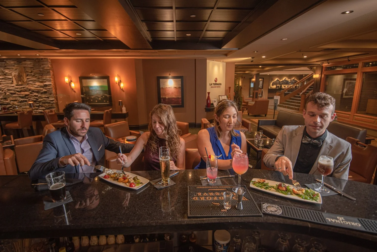 DINING OVERVIEW — Peaks Hotel & Suites