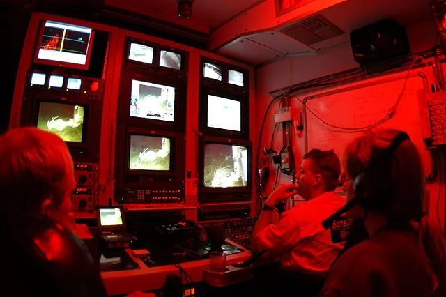 How Subsea Remotely Operated Vehicles (ROVs) Work For Ocean Research ...