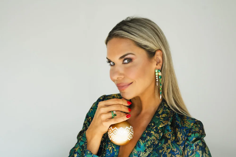 Bio — Emily Loftiss