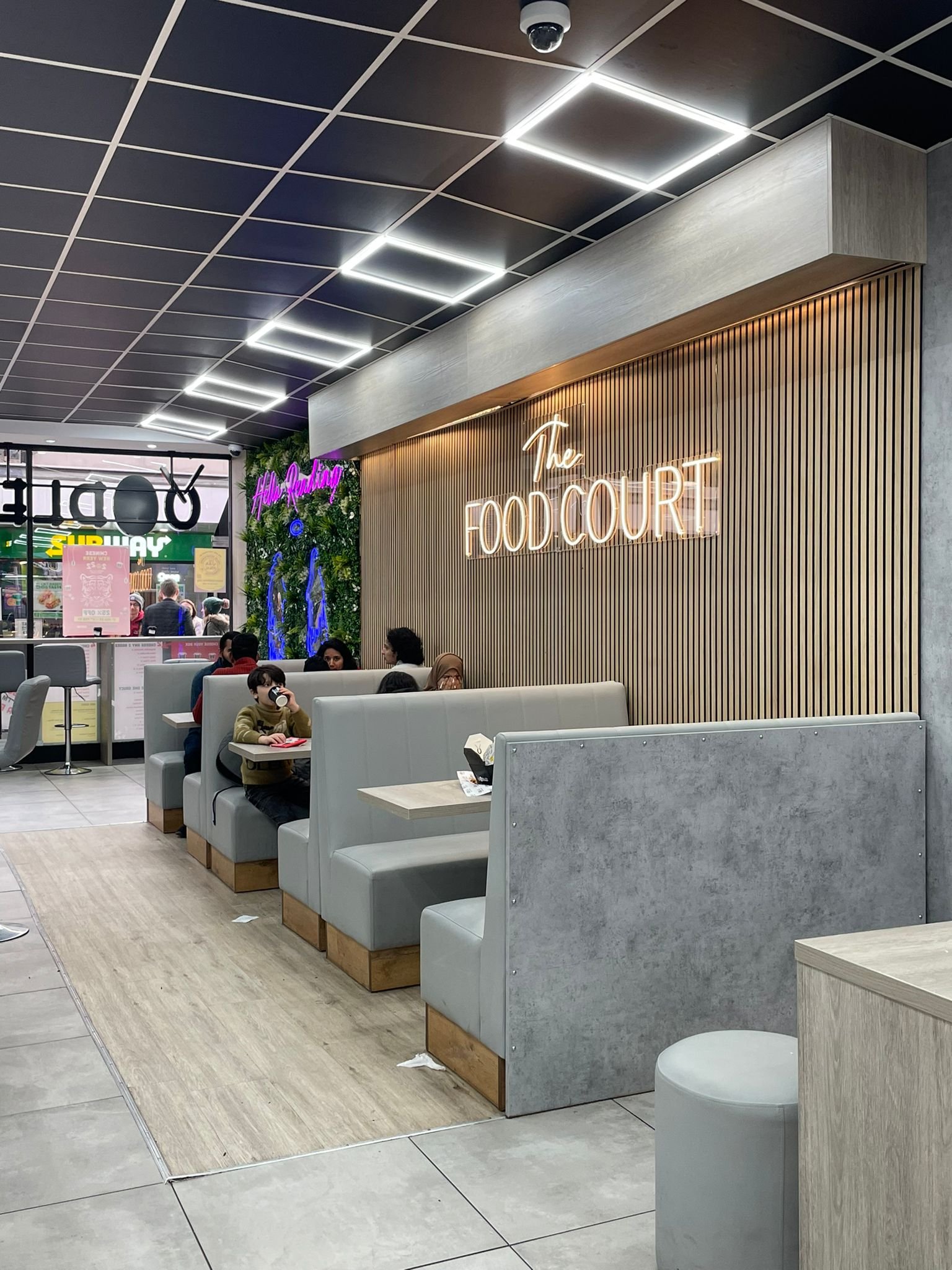 10+ Years of shop, restaurant, commercial design and build.