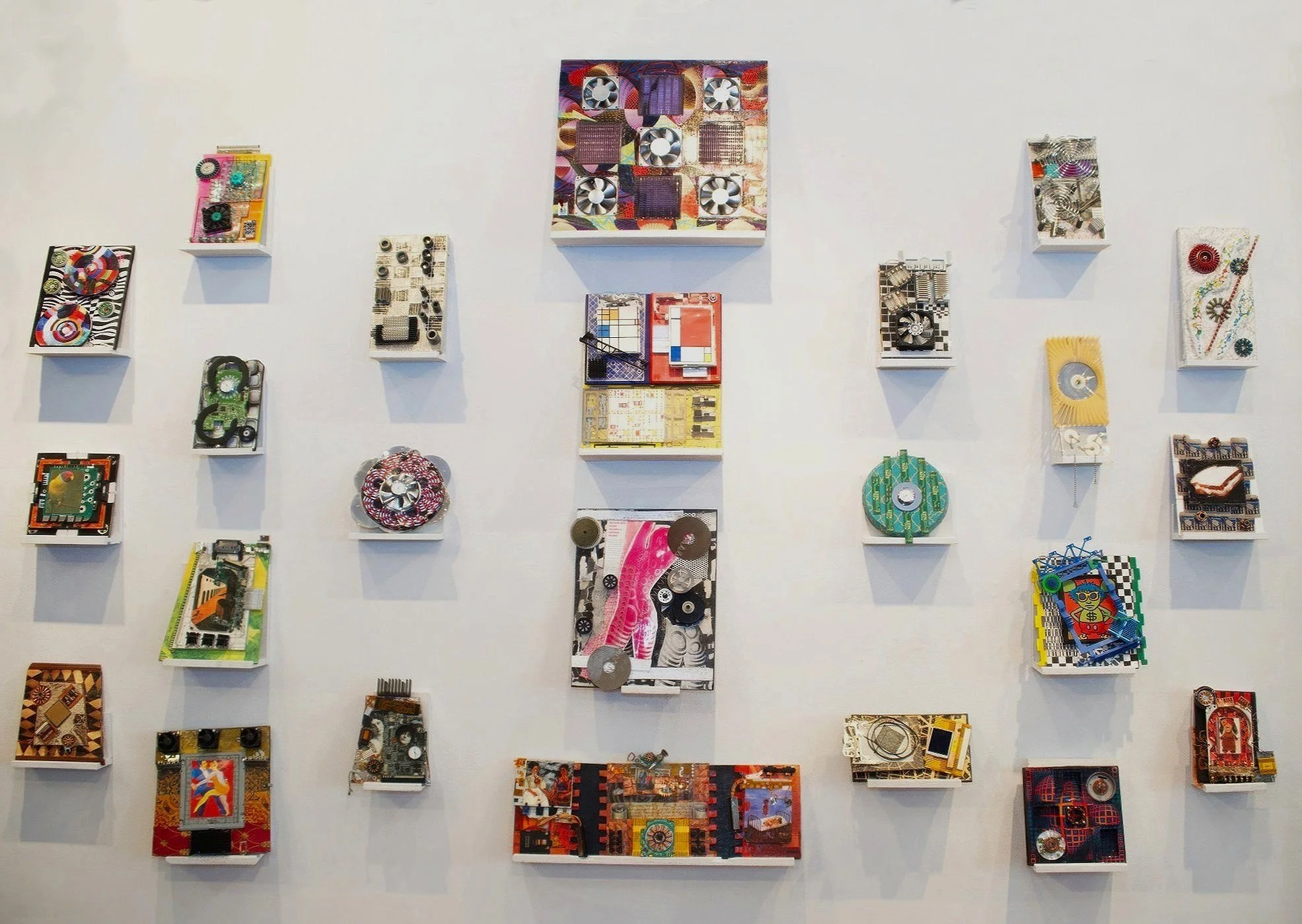 Hacker Creations | Incredible sculptures made with parts from discarded ...