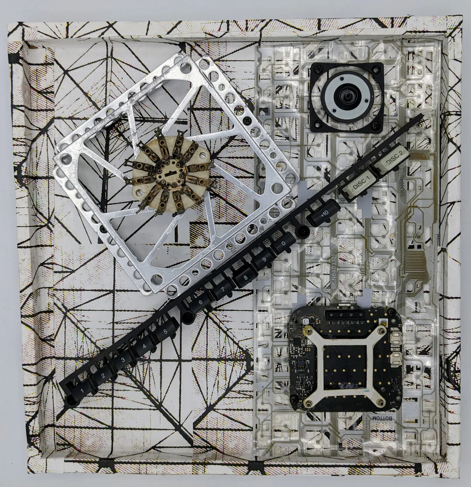 Hacker Creations | Incredible sculptures made with parts from discarded ...