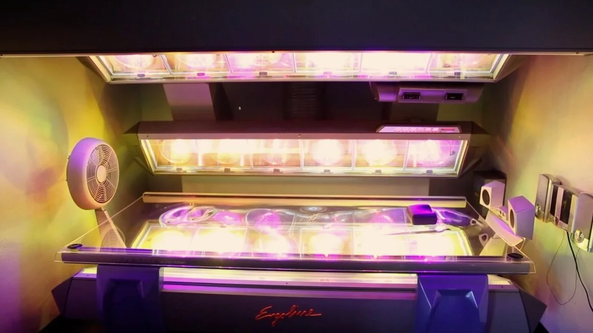 UV TANNING — Tan Republic