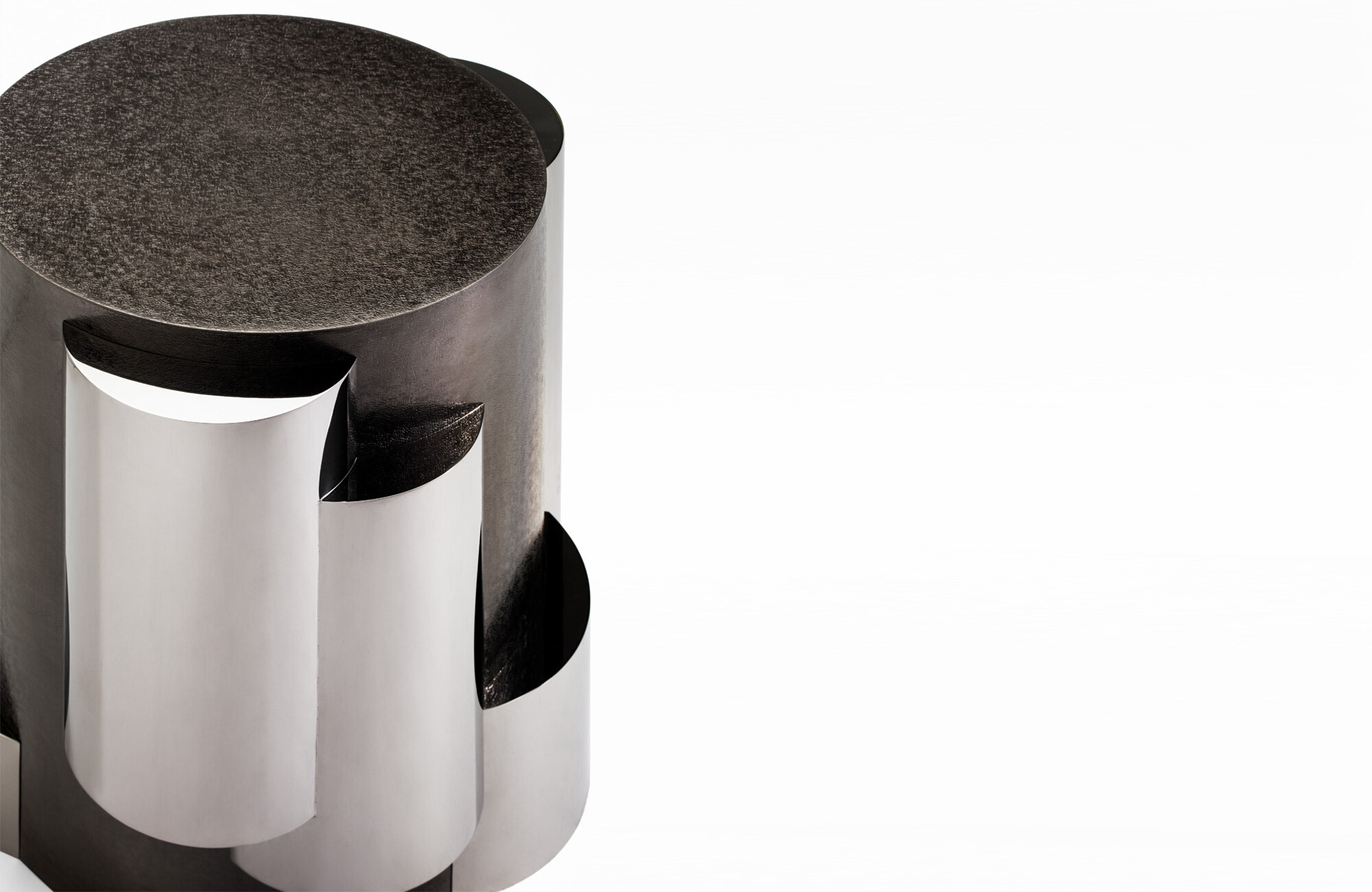 Cilindros Side Table — GARRIDO