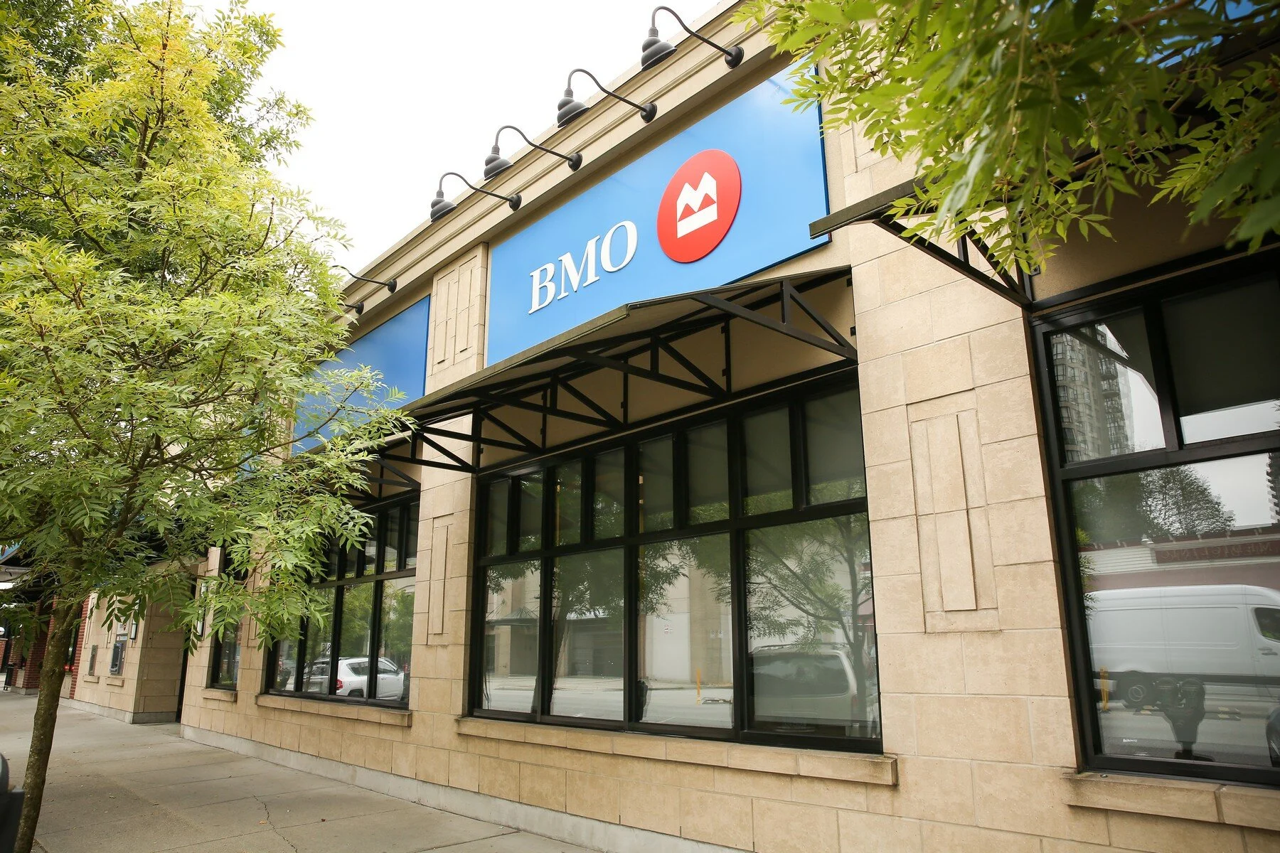 BMO Bank of Montreal — Columbia Square Plaza