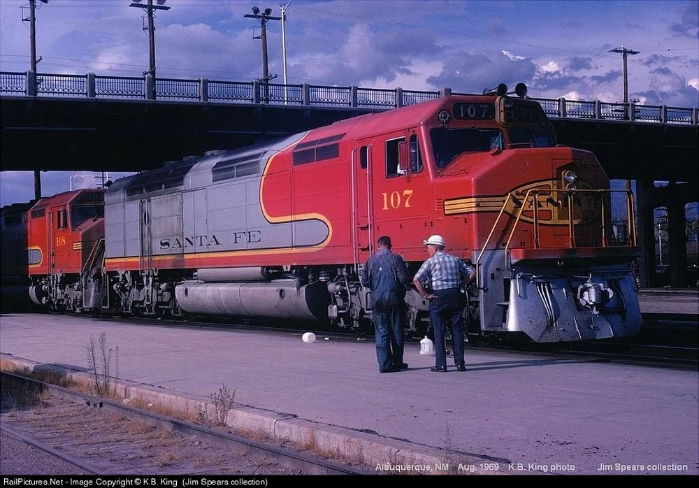 Santa Fe FP45 — Museum of the American Railroad