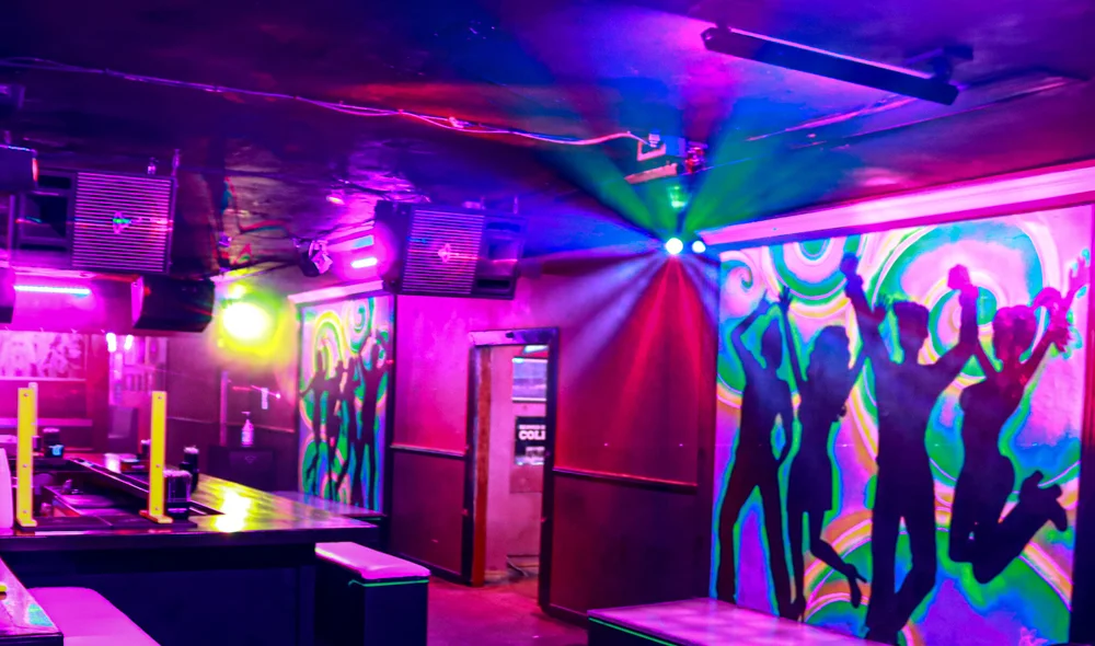 EDM Bar — Moondogs