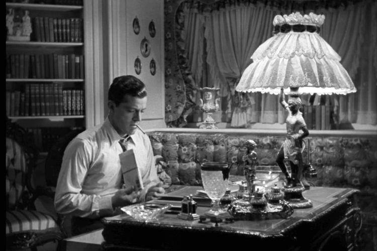 Laura Movie 1944 - A film noir that actually has a happy ending ...