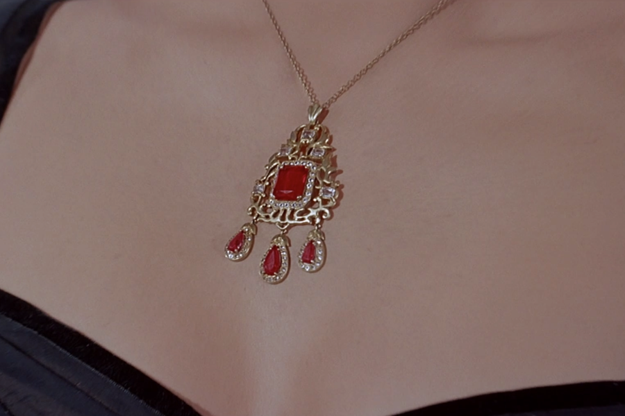 Kim Novak’s Wardrobe in Vertigo makes her the Ultimate Hitchcock Blonde ...