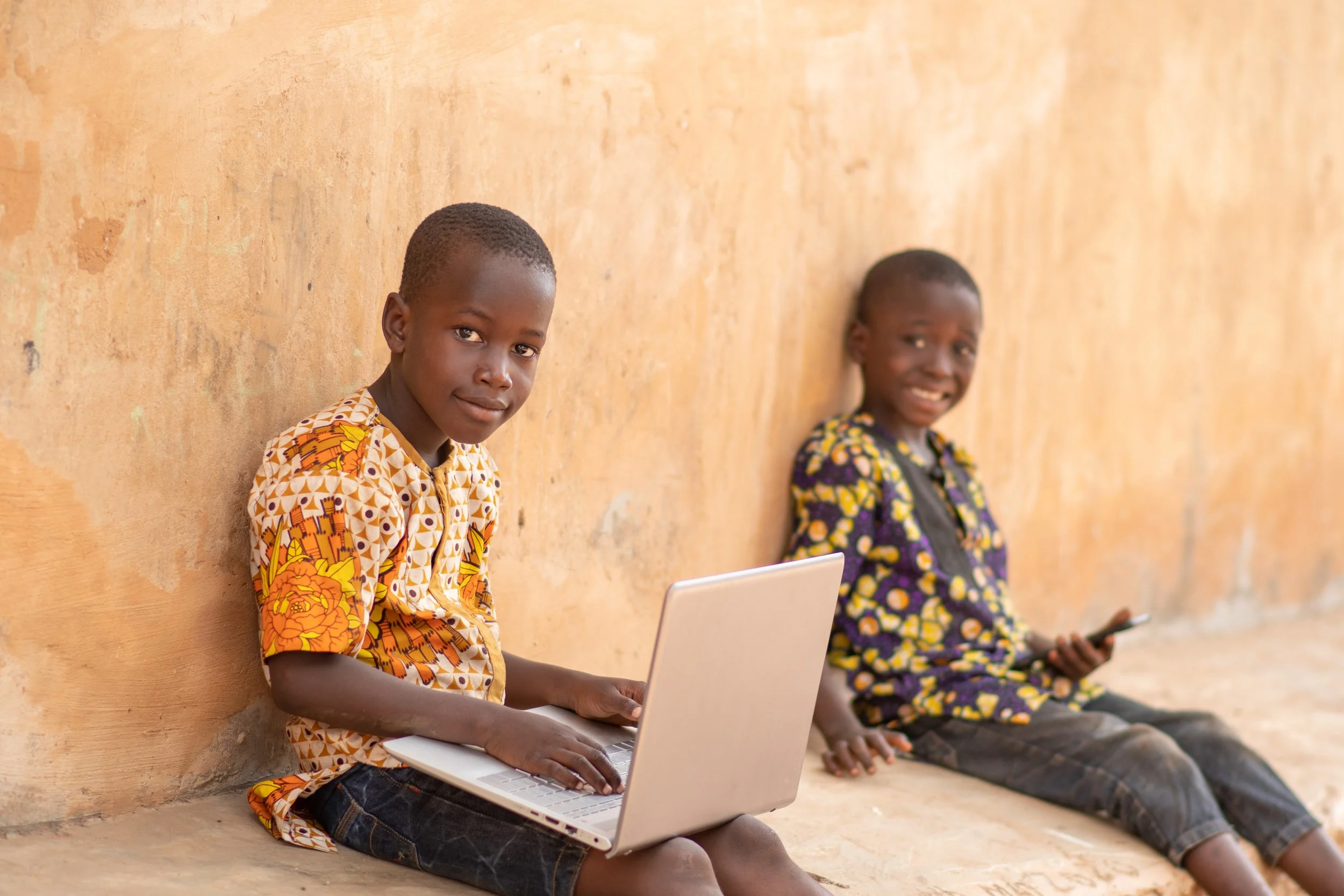 A community connecting 1 billion unconnected people to the internet